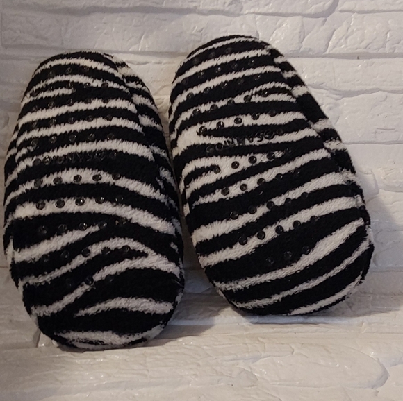 Hello Kitty | Shoes | Hello Kitty Slippers | Poshmark